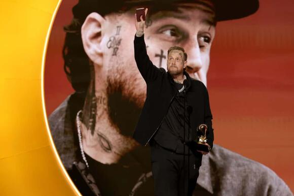 Jelly Roll Reveals He Broke His Collarbone In ATV Accident, Admits He ...