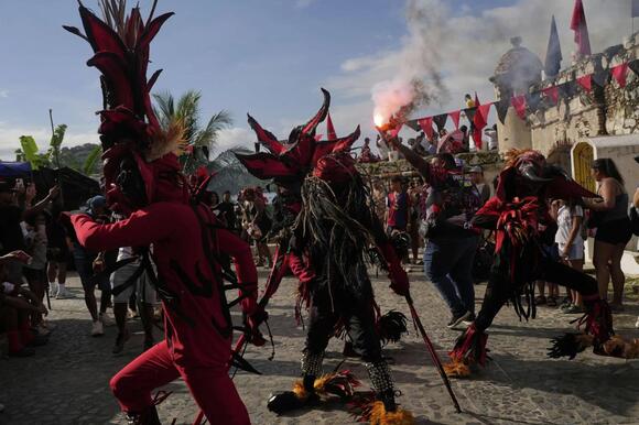 AP PHOTOS: Panama town reckons with dark history of colonialism in ...