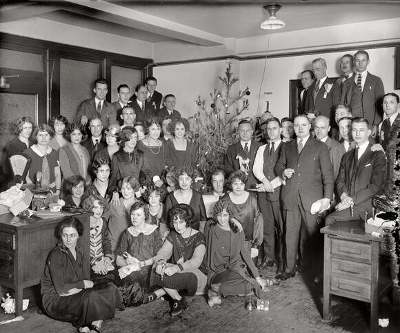 30 Photos From 100 Years Ago That Open A Window Into 1925 - NewsBreak