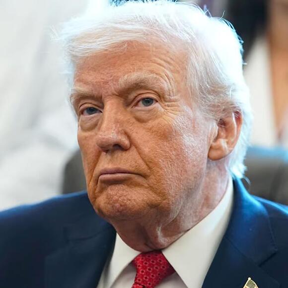 Social Media Calls Out Donald Trump For 'Lack Of Respect' For Melania ...