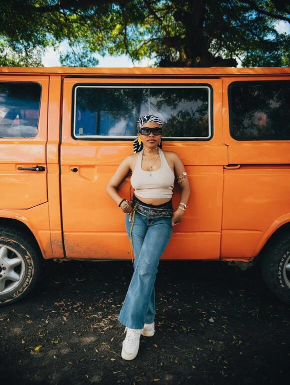 Fashion Trends From the 90s Are Returning With a Vengeance, Redefining ...