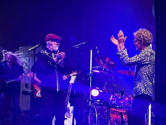REO Speedwagon Reunion Concert - NewsBreak