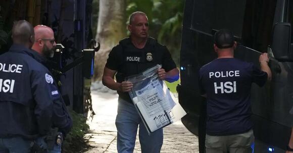 Bill Cosby's Rep Offers Diddy Help After FBI Raids Music Mogul's Homes ...