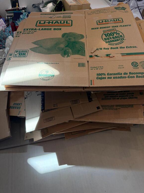 🎁 Freebies Up for Grabs in Surprise, AZ — Furniture, Boxes & More ...