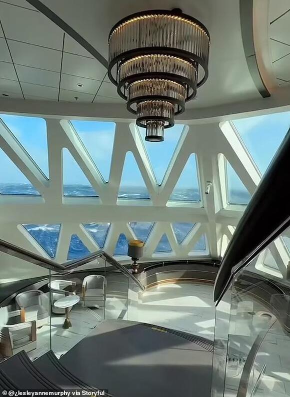 Terrifying moment cruise ship slams into enormous 40ft waves with ...