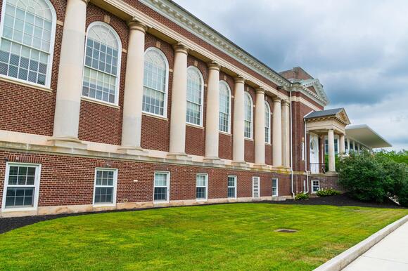 10 College Campuses Across America Known for Their Ghost Stories and ...