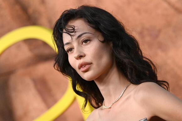Amid Discourse Over Her Changing Appearance, Alexa Demie Said She's ...