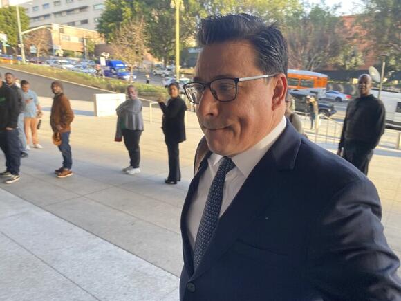 José Huizar surrenders for federal prison sentence - NewsBreak