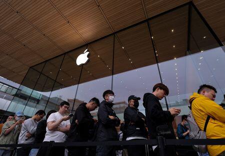 Apple's China smartphone sales jump 23% to start 2026, bucking industry ...