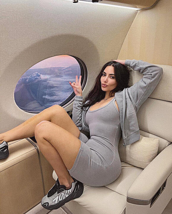 Kim Kardashian Slammed for ‘Completely Excessive’ Use of Personal Plane ...