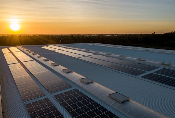 National Solar Jobs Census Shows 280,000 U.S. Solar Workers as Industry ...