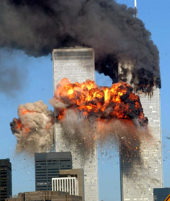 OLD Just four people on floors above where Flight 175 hit Twin Towers ...