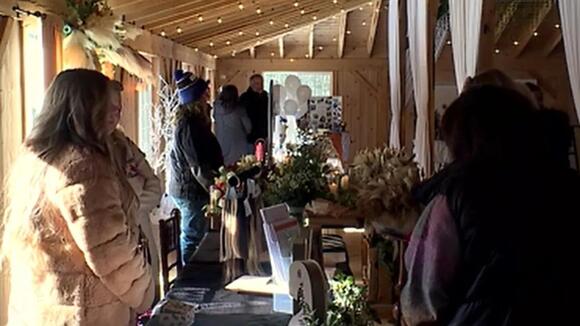 Couples get head start on wedding plans at Valley Bridal Expo - NewsBreak