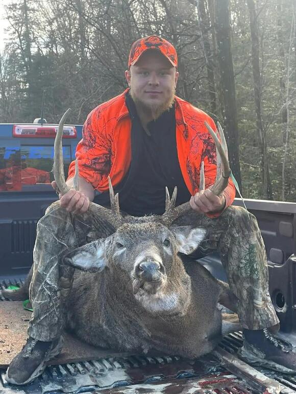 Maine’s heaviest deer of the 2025 season - NewsBreak