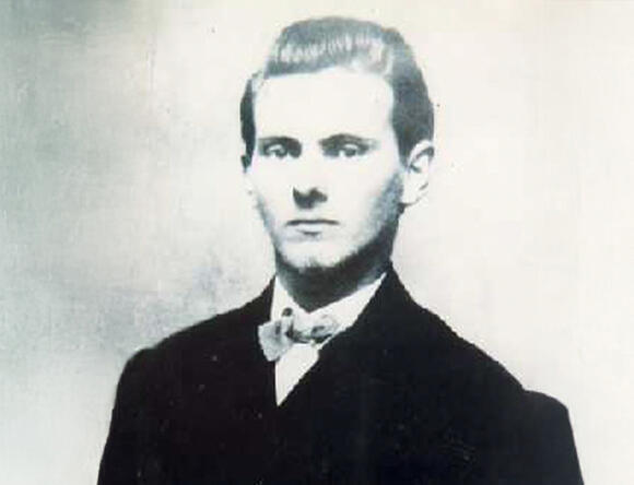 Jesse James and his gang rode into Minnesota looking to score big, but ...