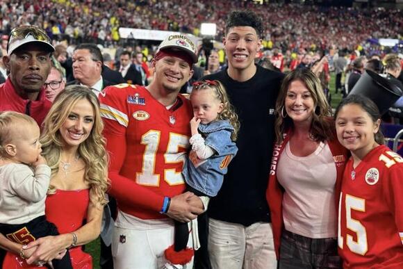 Patrick Mahomes Sr. shares ‘special moment’ with son at Super Bowl 2024 ...