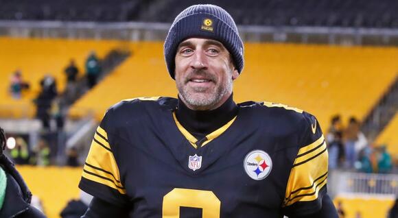 Viral Photo Of Aaron Rodgers Seen For The First Time With “His Wife ...
