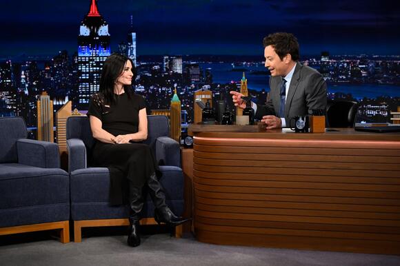 ‘Friends’ Star Sparks Fresh Plastic Surgery Rumors About Her ‘Tight ...