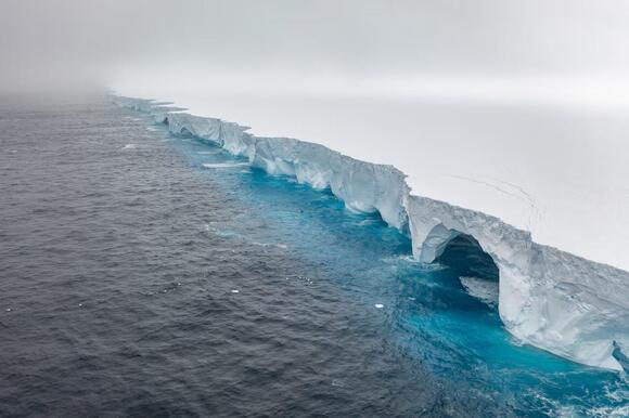 A23a megaberg: Game of Thrones style ice wall runs aground near British ...
