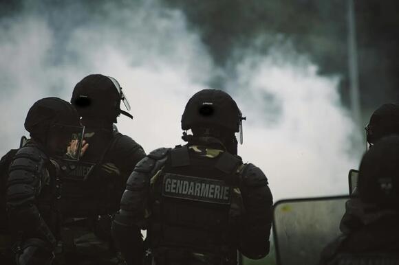 FBI Raid on Ex-CIA Home Yields Millions in Gold - NewsBreak