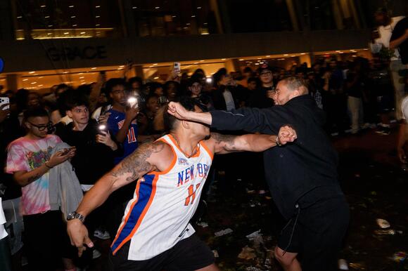 Knicks watch party descends into chaos as NYPD cops pepper spray ...