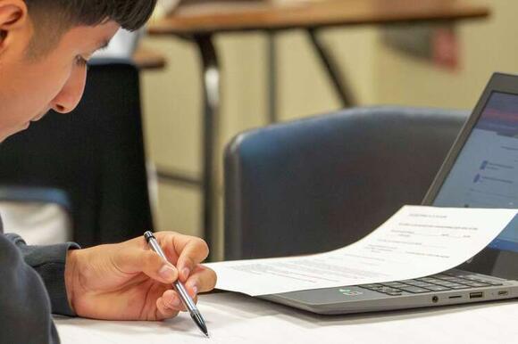 SAT scores in Houston and Texas continue to decline, lag national ...