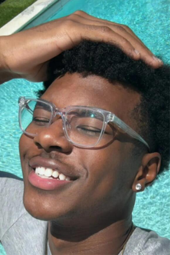 Bryce James hilariously recreates meme of dad LeBron: ‘Smiling through ...