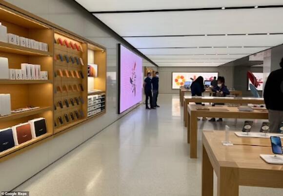 Apple shuts Infinite Loop store in Silicon Valley after 31 years