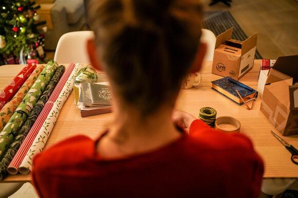 A Christmas Wrapping Event You Never Knew You Needed - NewsBreak