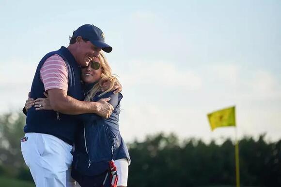 Meet Phil Mickelson's Wife & Children: Personal Life, Amy Mickelson's ...