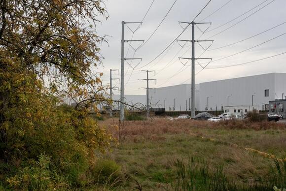 Oregon governor forms new committee to advise on massive data center ...