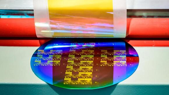 New '3D' Computer Chips Could Extend Moore's Law, Study Shows - NewsBreak