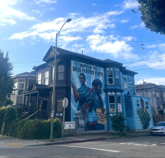 Oakland's Walls Are Talking: A Mural Map of The Town's Political Memory ...