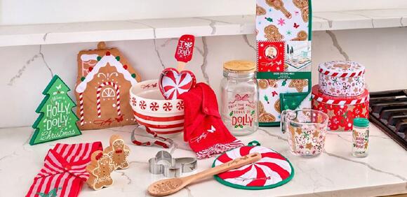 Dolly Parton and Dollar General unwrap affordable holiday collection ...