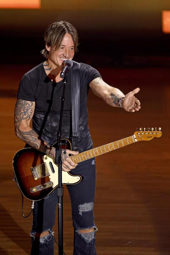 Top Modern Country Artists: Keith Urban - NewsBreak