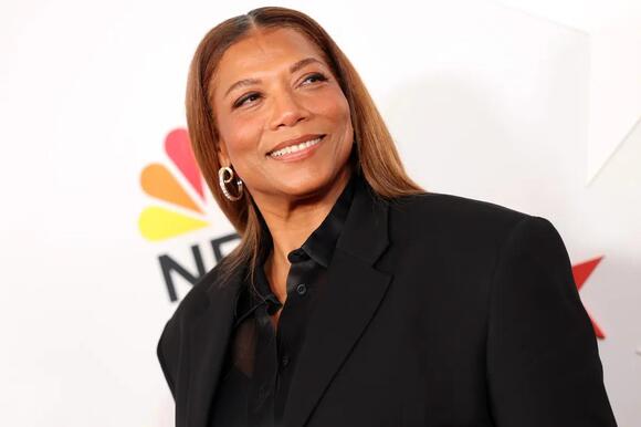 Queen Latifah Shines on the 2026 AMAs Red Carpet With Rarely-Seen ...