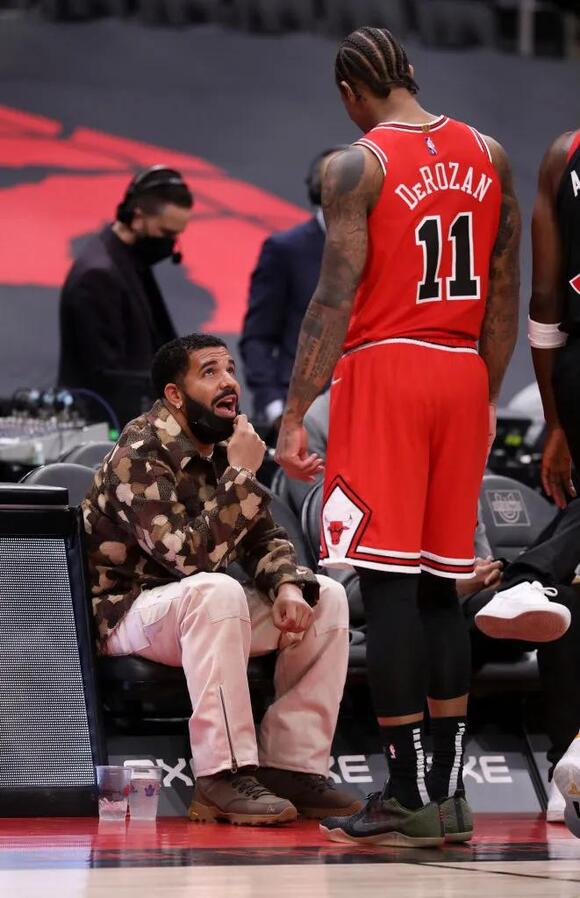 Sensitive King: Drake Throws Former Friend DeMar DeRozan’s Jersey In ...