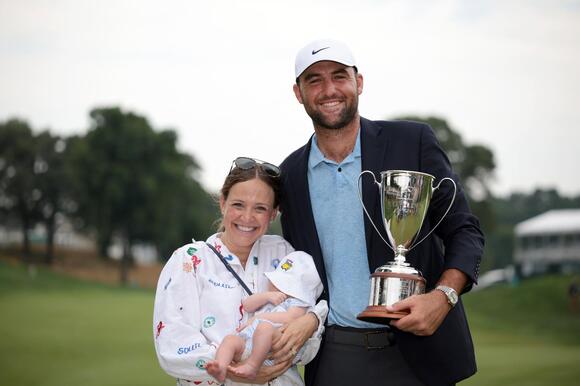 Scottie Scheffler holds baby during Amanda Balionis interview after ...