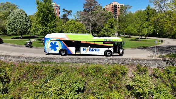 Metro adds hybrid-electric buses as it grows pre-pandemic ridership