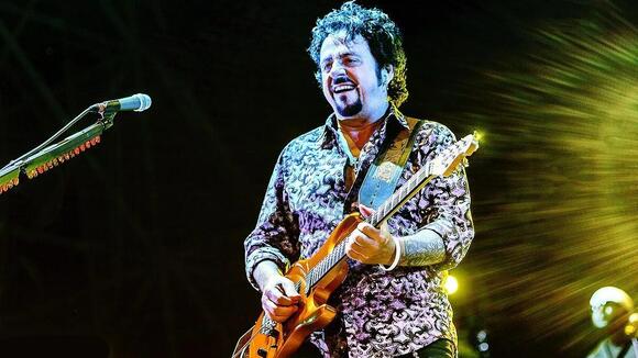 This Is Getting Worse: AI-Generated Track Briefly Appears on Toto’s ...
