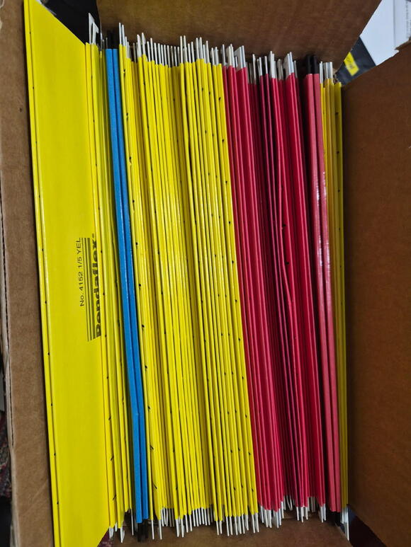 🎁 Freebies Up for Grabs in Conroe — Pets, Furniture & More - NewsBreak