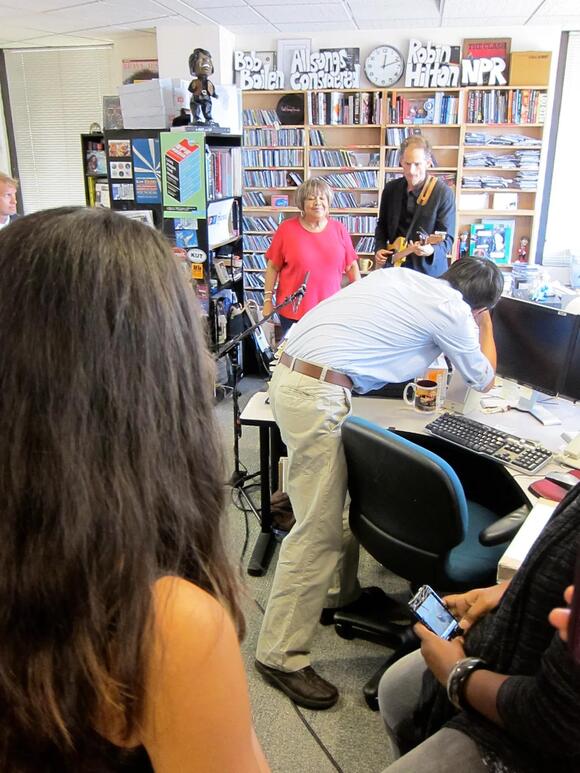 “Bad Bunny’s NPR Tiny Desk Concert: A Cultural Milestone” - NewsBreak