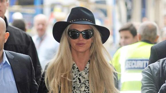 Britney Spears' 911 Dispatch Audio Reveals Terrifying Highway Chase ...