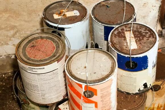 Look Inside an ’80s Garage: 20 Classic Items You’d See - NewsBreak