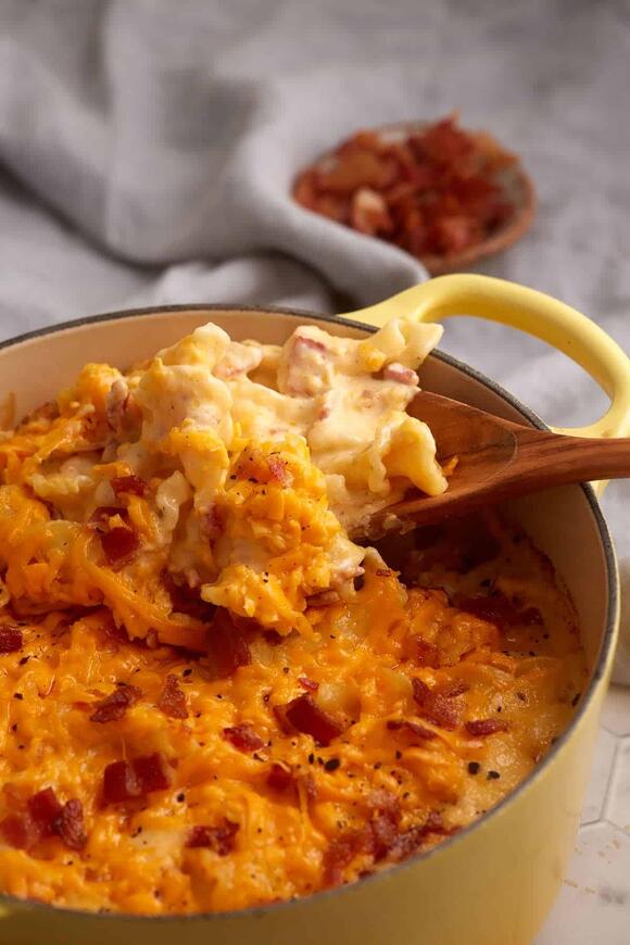 This Bacon Mac and Cheese With Ranch Sauce Is Next Level - NewsBreak