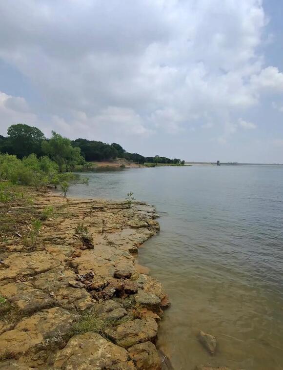 Kayaker dies in jet ski hit-and-run on Grapevine Lake; authorities seek ...