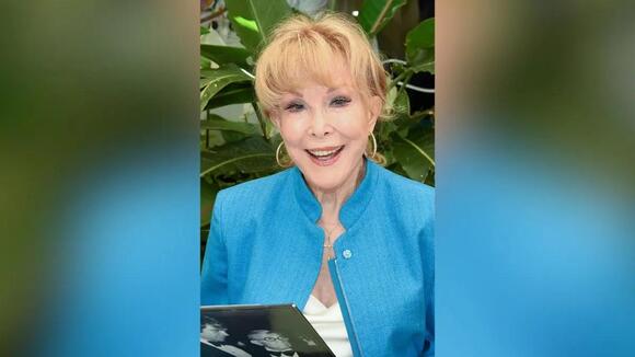 'I Dream of Jeannie' Star Barbara Eden, 94, Hardly Looks Her Age as She ...
