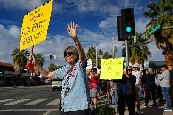 'That could have been any one of us': Florida nurses mourn Alex Pretti ...