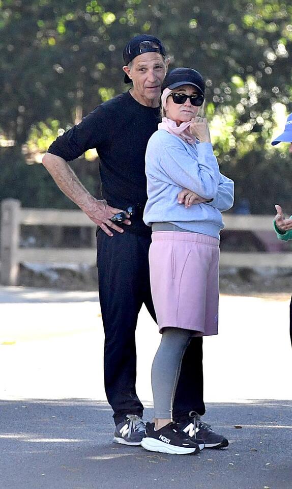 ‘Brady Bunch’ Star Maureen McCormick Looks Unrecognizable While ...