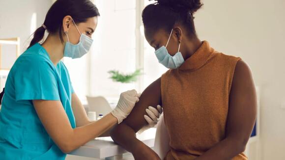 Who Should Wear a Mask in 2025? Experts Weigh In on the Latest Research ...